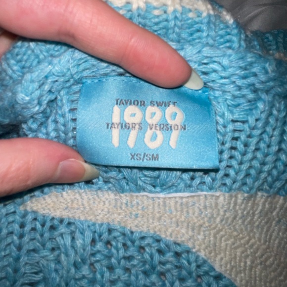 Taylor Swift | Sweaters | Taylor Swift 989 Taylors Version Cardigan ...